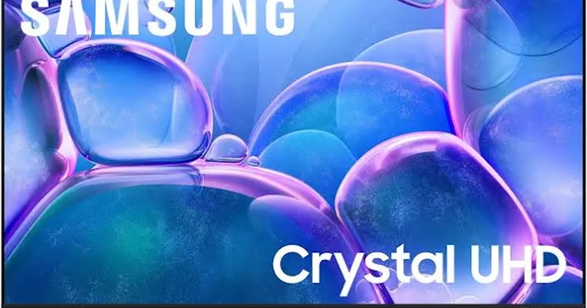 Samsung Class Crystal UHD U7900F 4K Smart TV vs Samsung Crystal U8000F ...